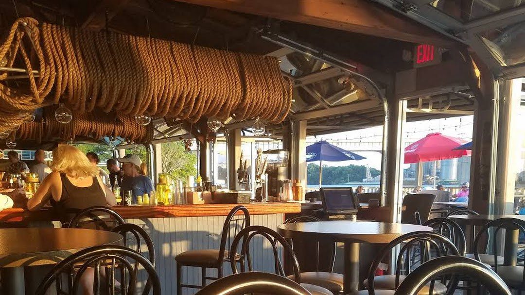 Hard Dock - Restaurant - Decatur - Go Klassifieds